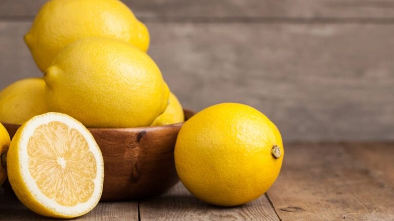 Geniala knepet sprids på nätet - därför ska du lägga en halv citron i ...