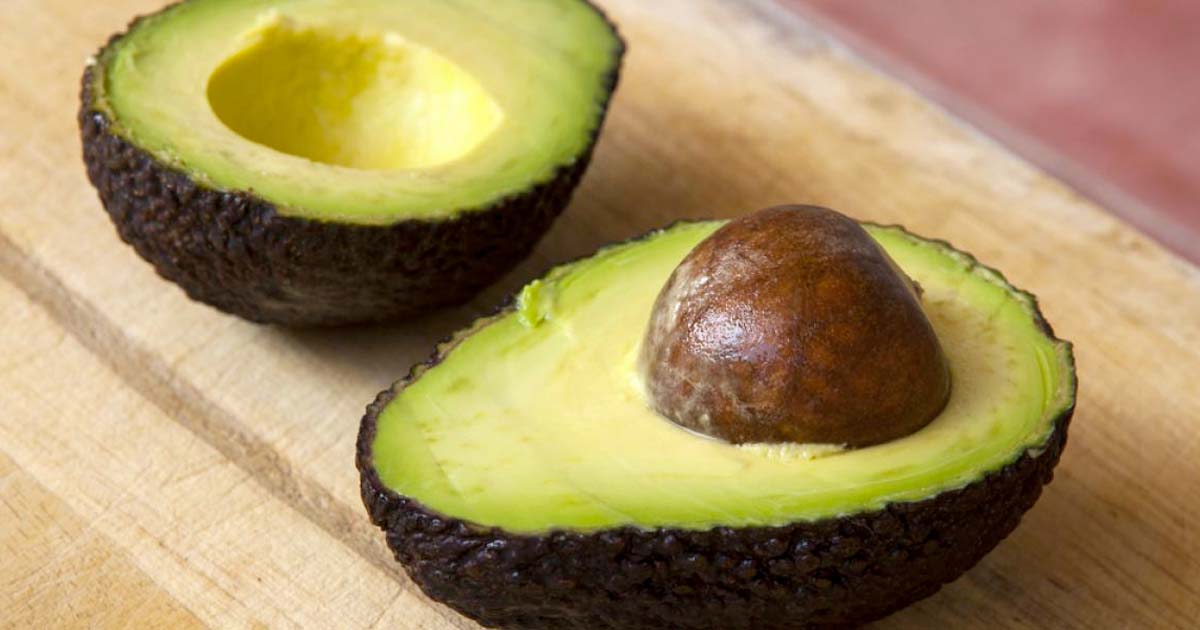 Avslöjar genialt knep: så får du din avokado att hålla mycket längre